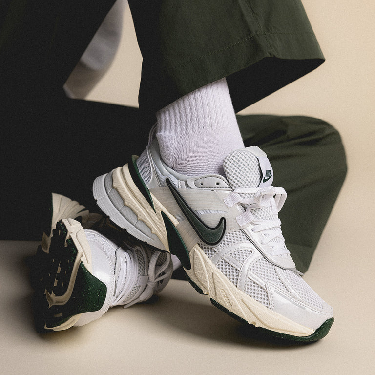 Nike Wmns V2K Run „Pine Green” | everysize Blog