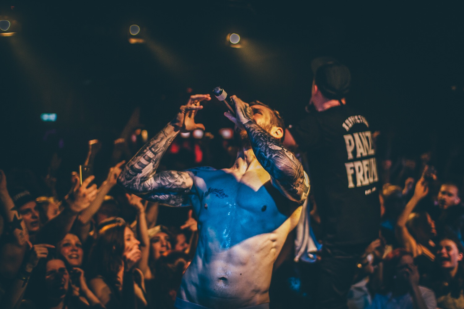 Crystal F / Ruffiction Interview | Musiker und ihre Sneaker | everysize ...